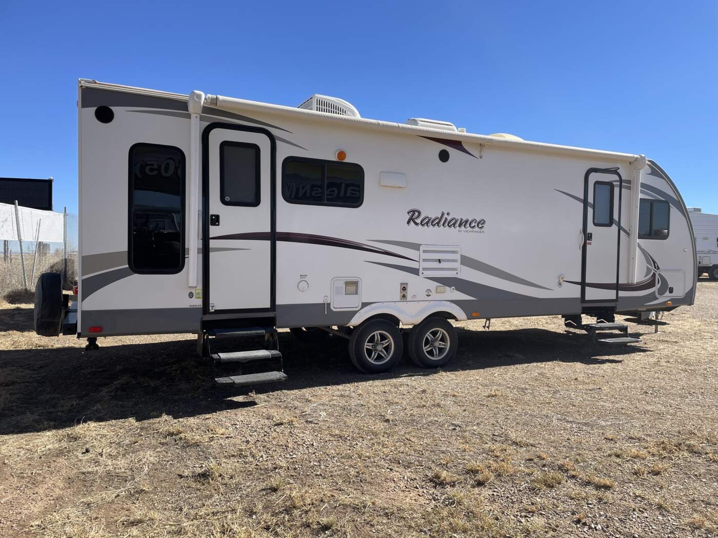 2014 Radiance Shadow Cruiser 28RLSS | RV Sales New Mexico